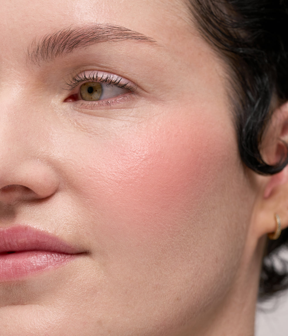 Le blush liquide – CÉNÉE